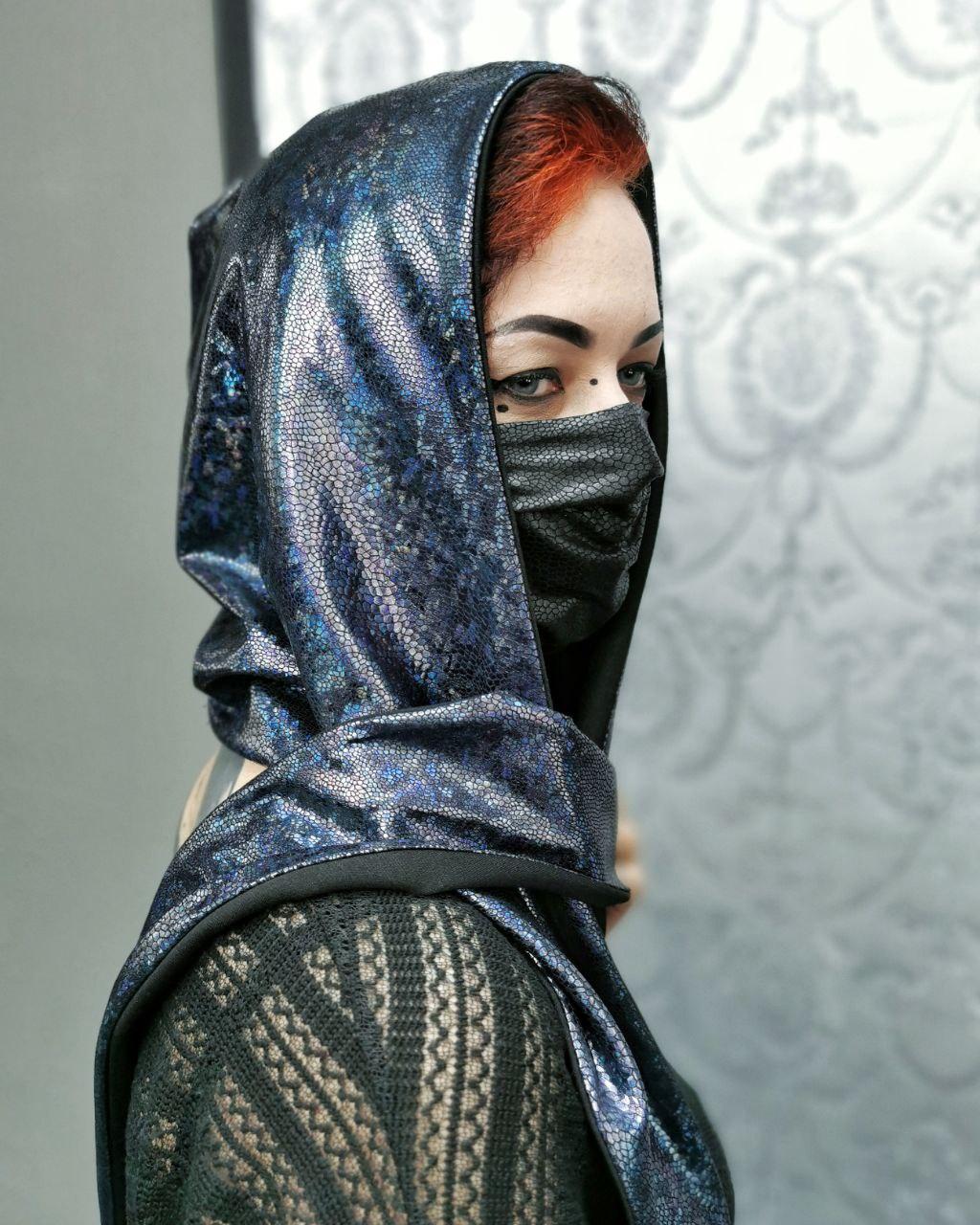 Wehmuth Hood Holo Snake - Nyctophilia Gothic Shop Hamburg