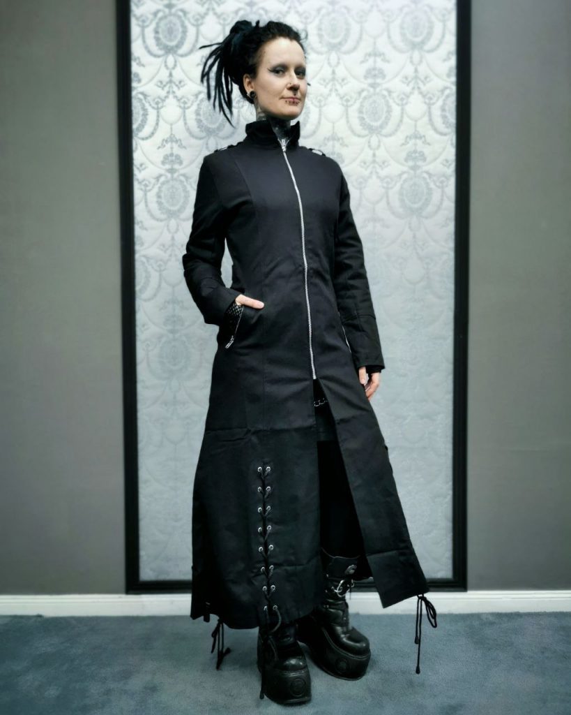 Black Pistol Ring Coat - Nyctophilia Gothic Shop Hamburg