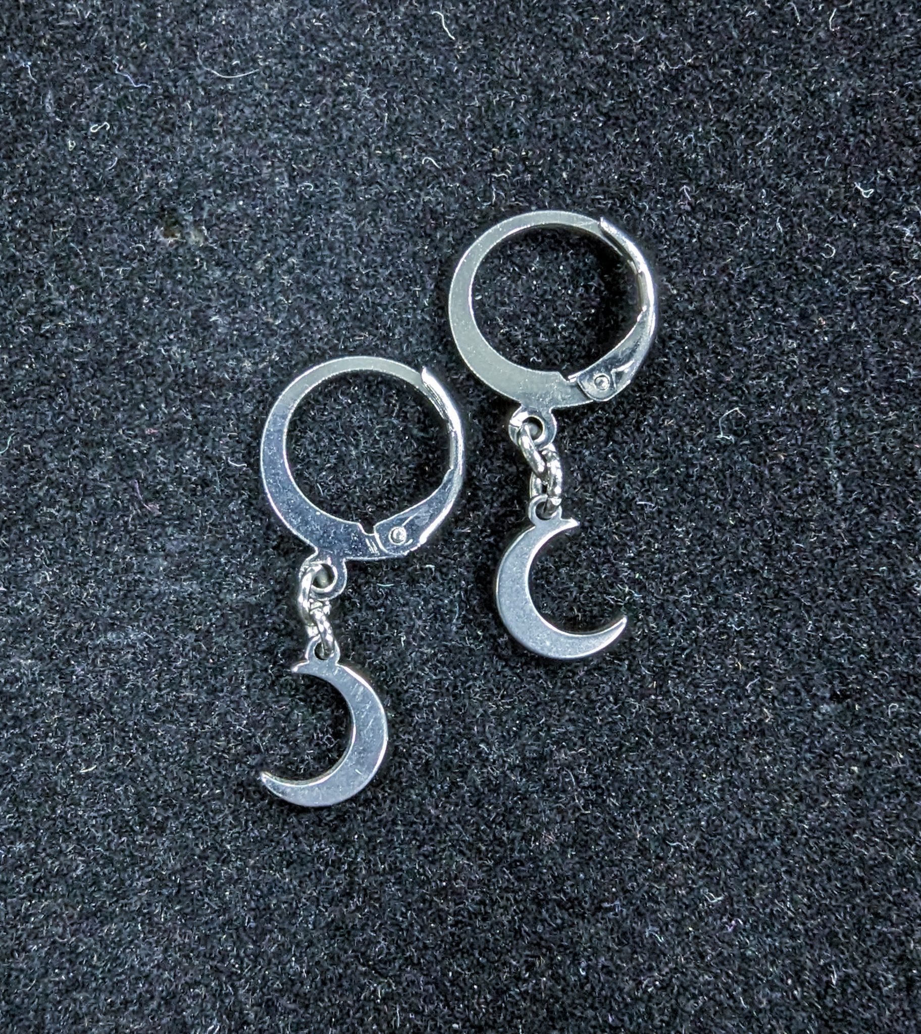 Mystery Creation Ohrringe Moon (Paar) - Nyctophilia Gothic Shop Hamburg
